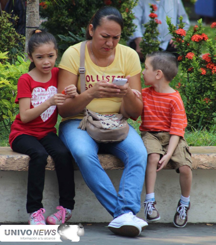 Madre: un ser responsable y amoroso - UNIVONews