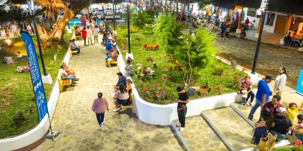 Concepción de Ataco brilla con su renovado Centro Histórico - UNIVONews